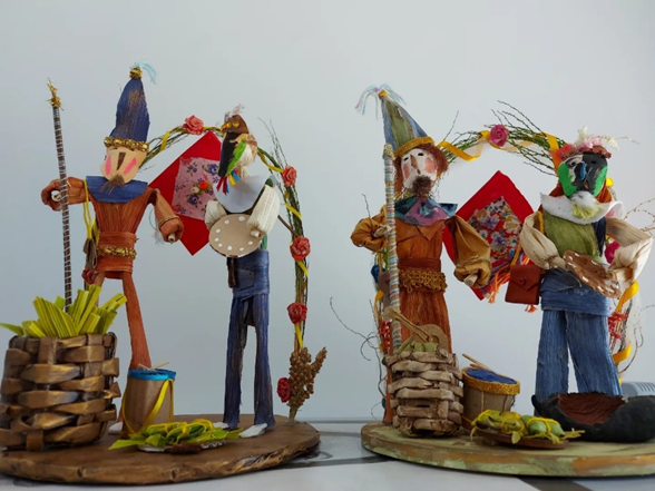 Um universo de cores e símbolos de tradição regional revelam a riqueza ...